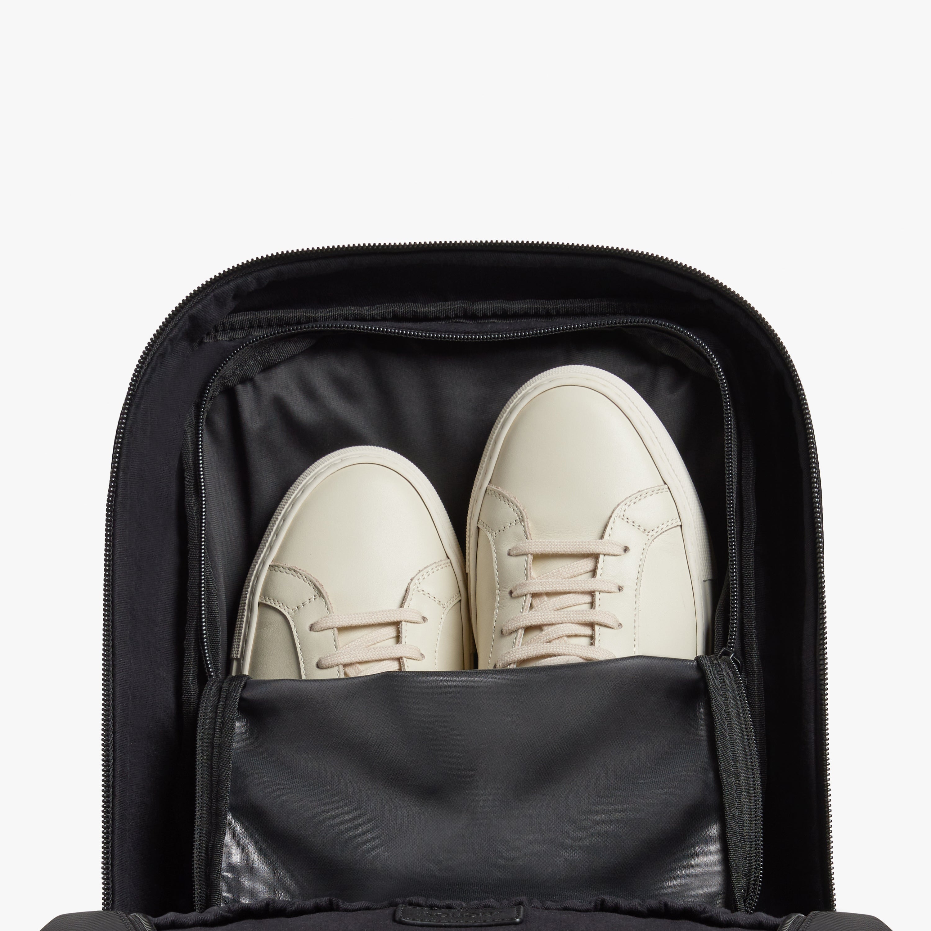 Metro Backpack, Nylon and Vegan Leather | Monos Luggage & Bags UK ...