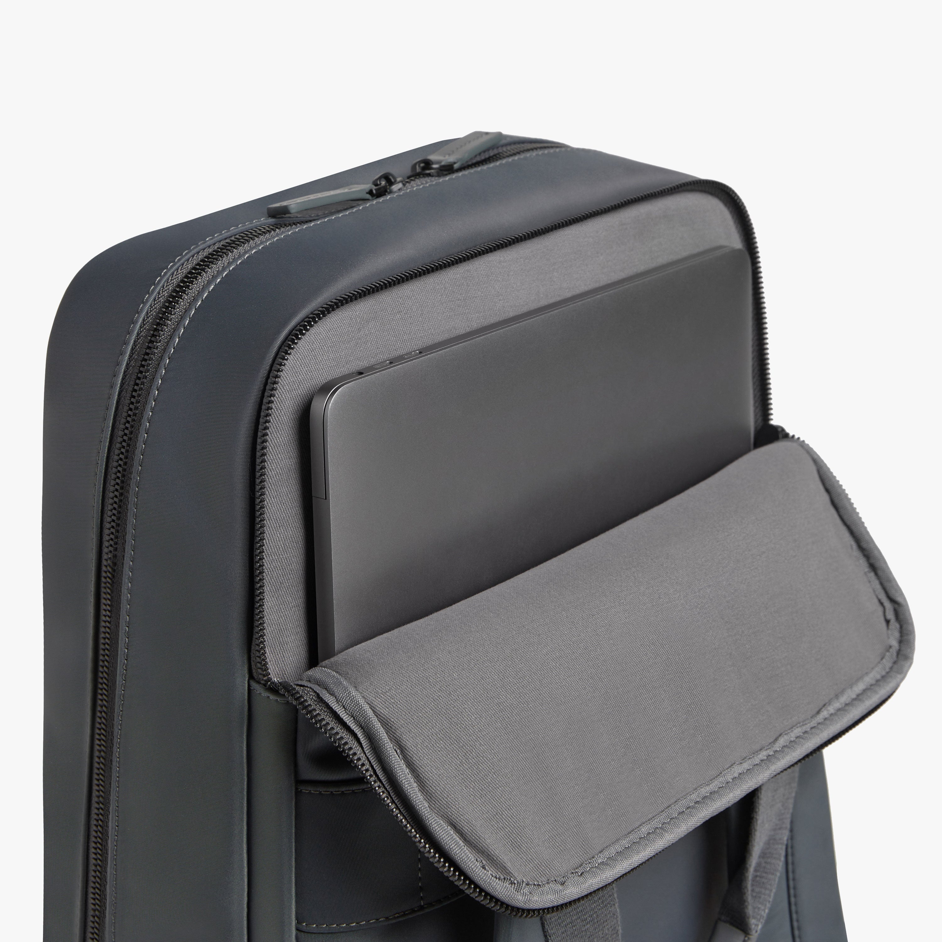 Metro Backpack, Nylon and Vegan Leather | Monos Luggage & Bags UK ...